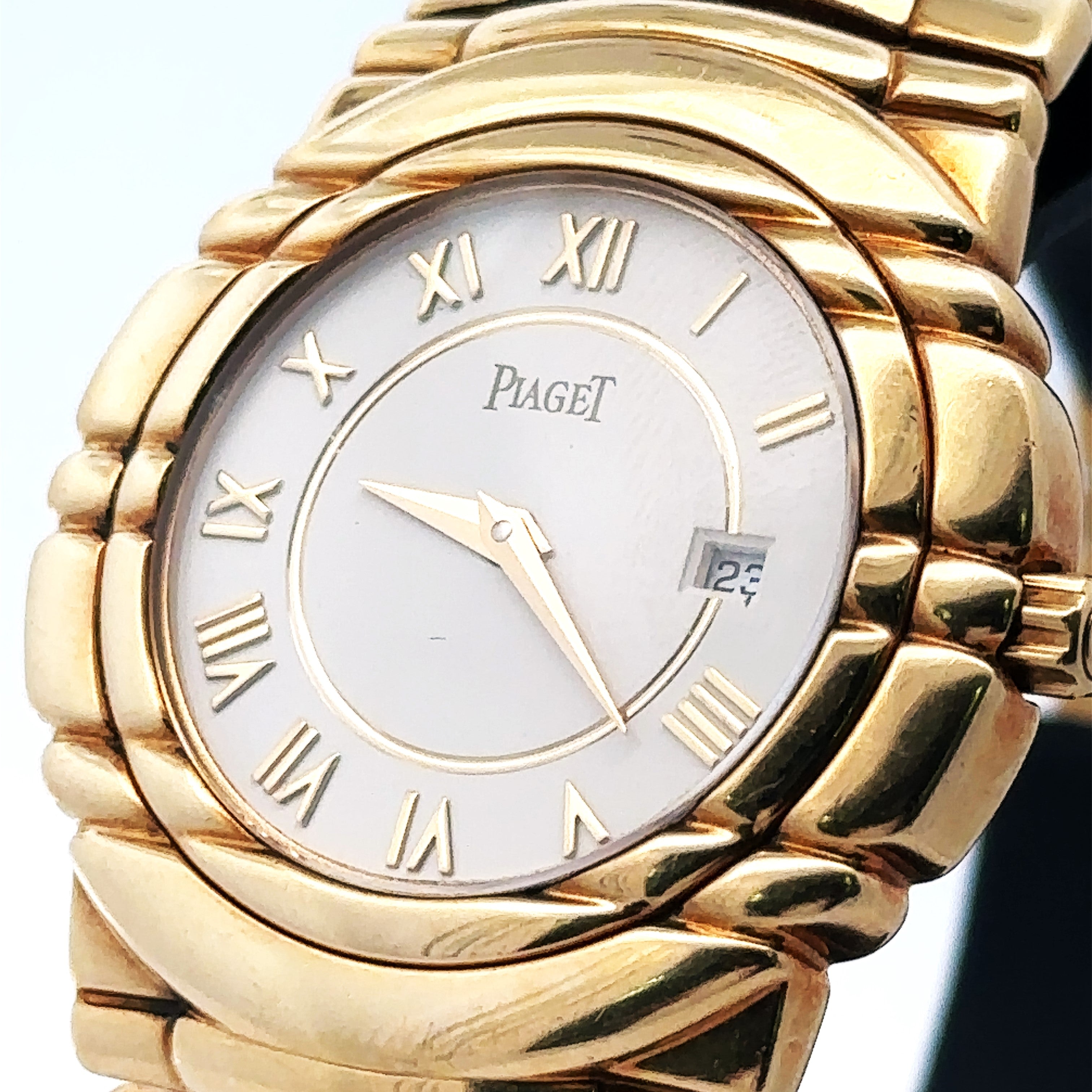PIAGET Tanagra Quartz White Dial Ladies 18K Yellow Gold White Dial 35m